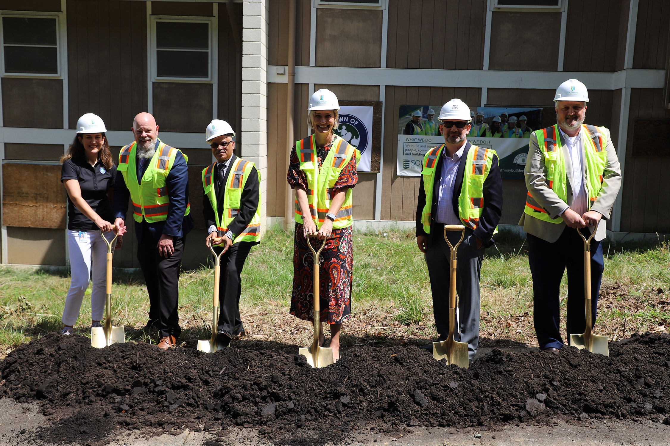 Groundbreaking Ceremony Marks New Beginning for Trinity Court ... Groundbreaking Ceremony Marks New Beginning for Trinity Court ...